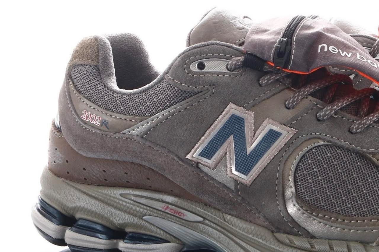 New Balance komt met een nieuw 2002Rs model - Sneakerjagers