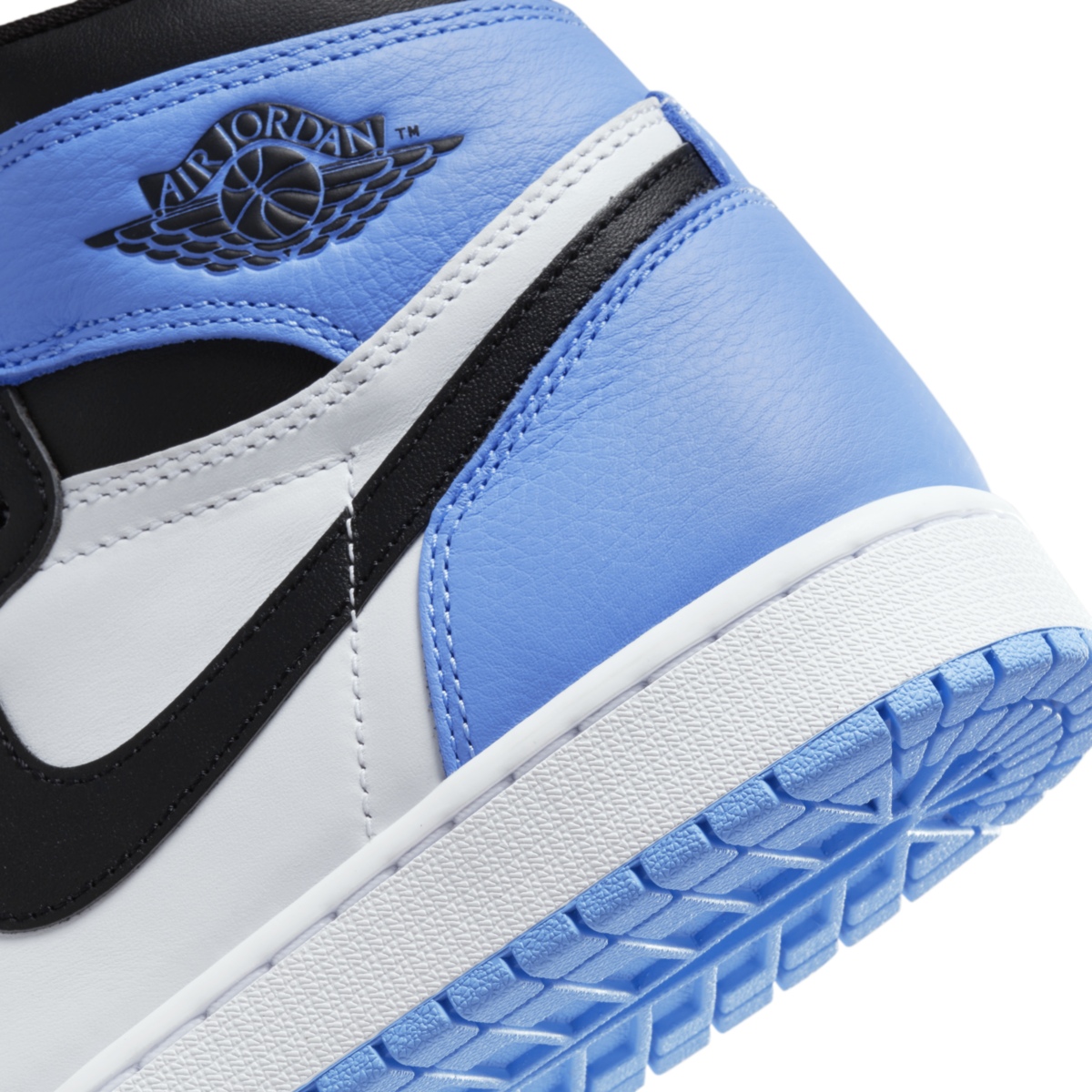 Air Jordan 1 Retro High OG 'UNC Toe' release - Sneakerjagers