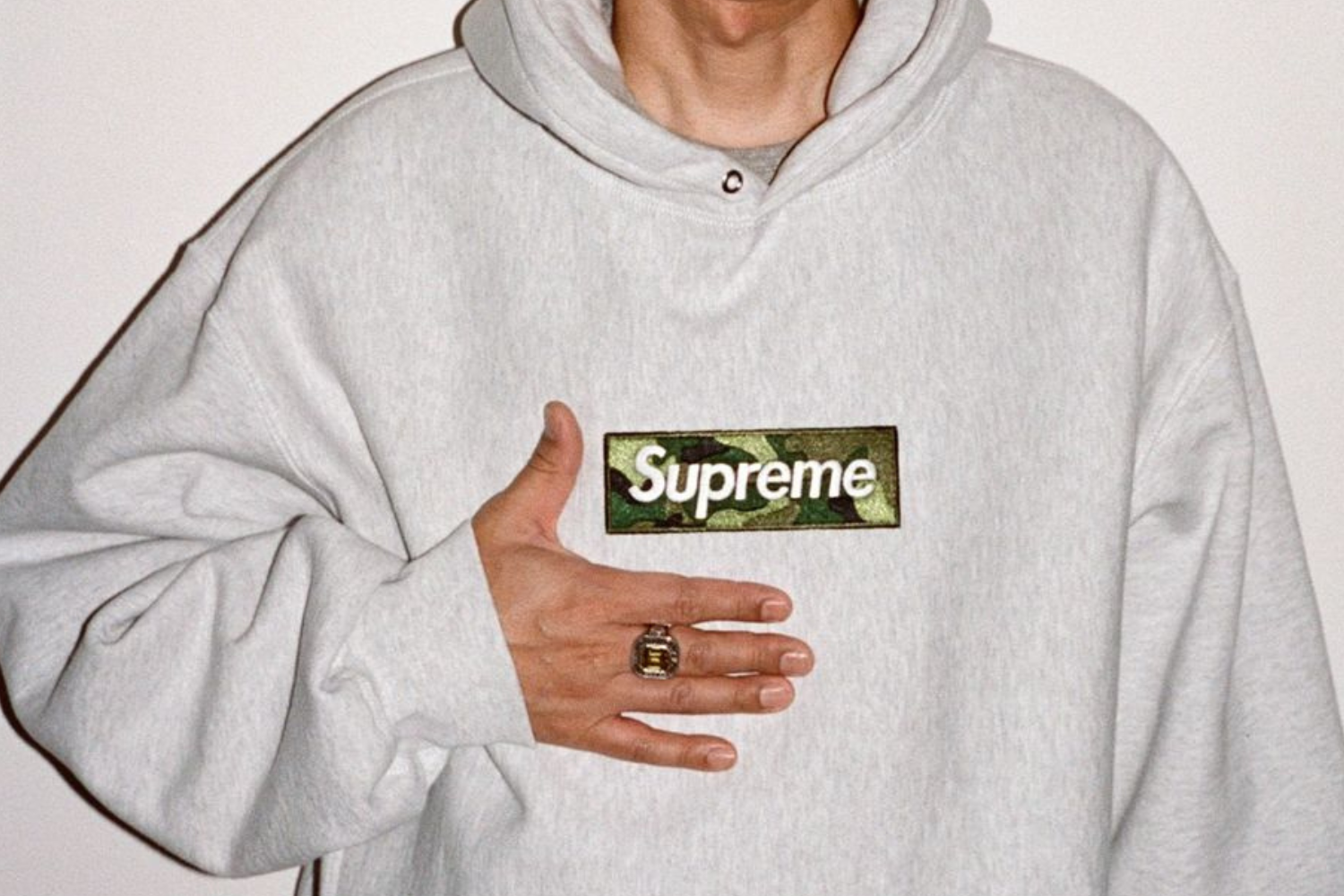 Shop je favoriete Supreme collectie bij GOAT - Sneakerjagers