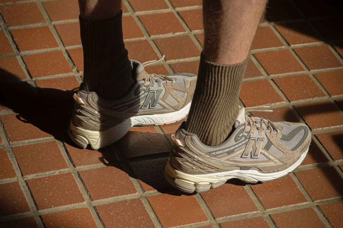 INVINCIBLE x N.HOOLYWOOD x New Balance 1906U collab - Sneakerjagers