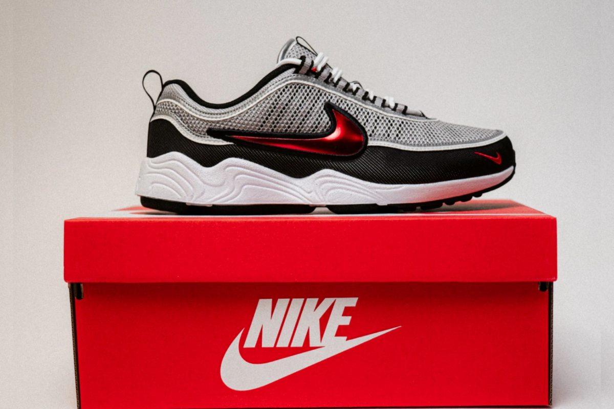 De Nike Air Zoom Spiridon keert terug in zijn OG 'Sport Red' colorway ...