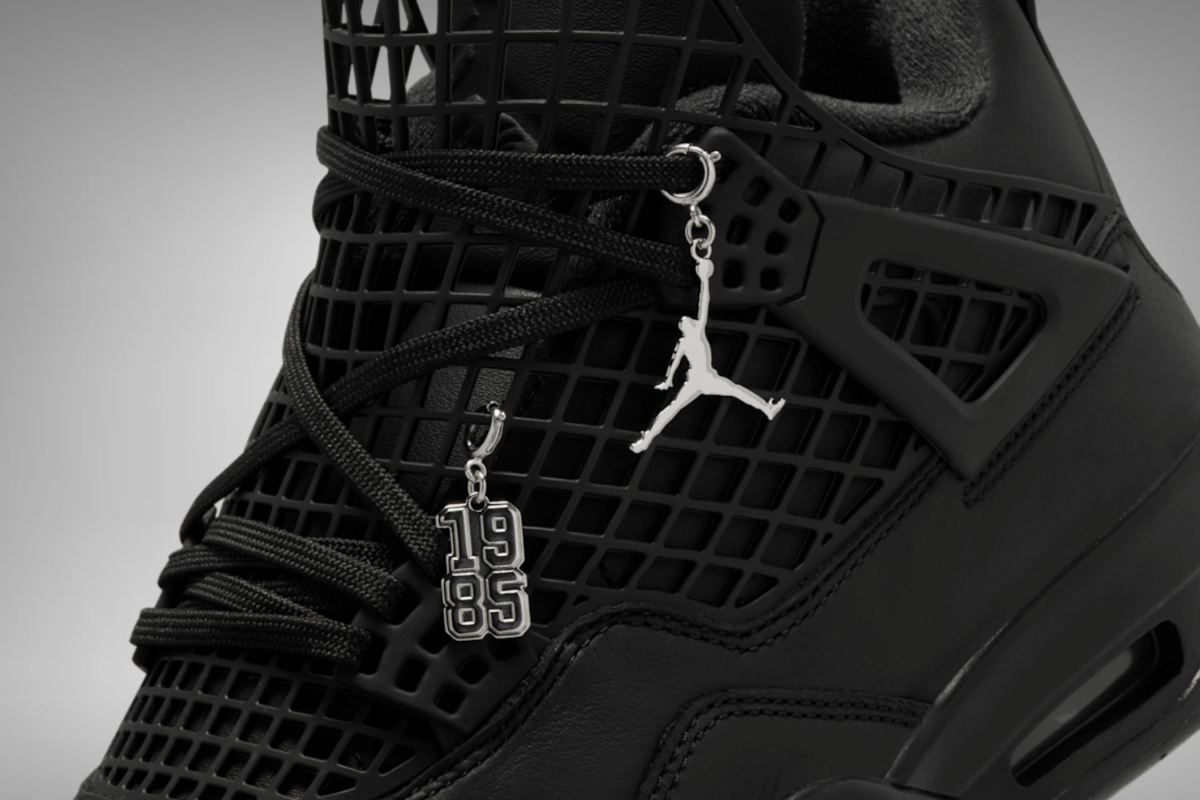 De Air Jordan 4 NET WMNS komt in een 'Black Cat' colorway - Sneakerjagers